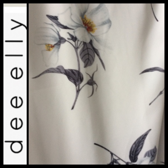 Dee Elly | Dresses | Nwot Dee Elly Bell Sleeve Shift Mini Dress | Poshmark